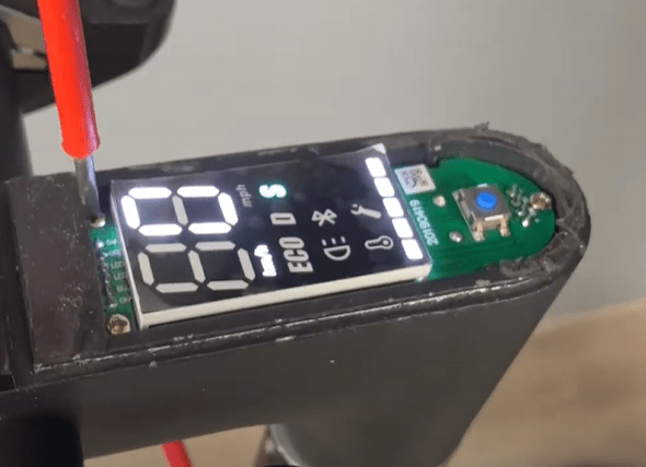 Changer le Display de votre Xiaomi M365 : Tuto Vidéo Complet