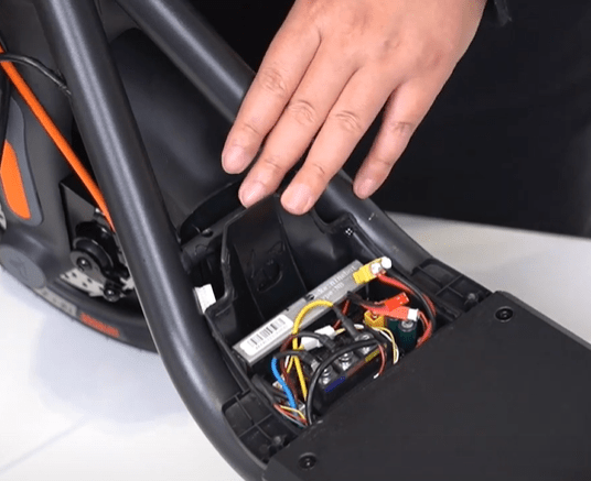 Changer le Câble de Commande de votre Ninebot F2 : Tuto Vidéo